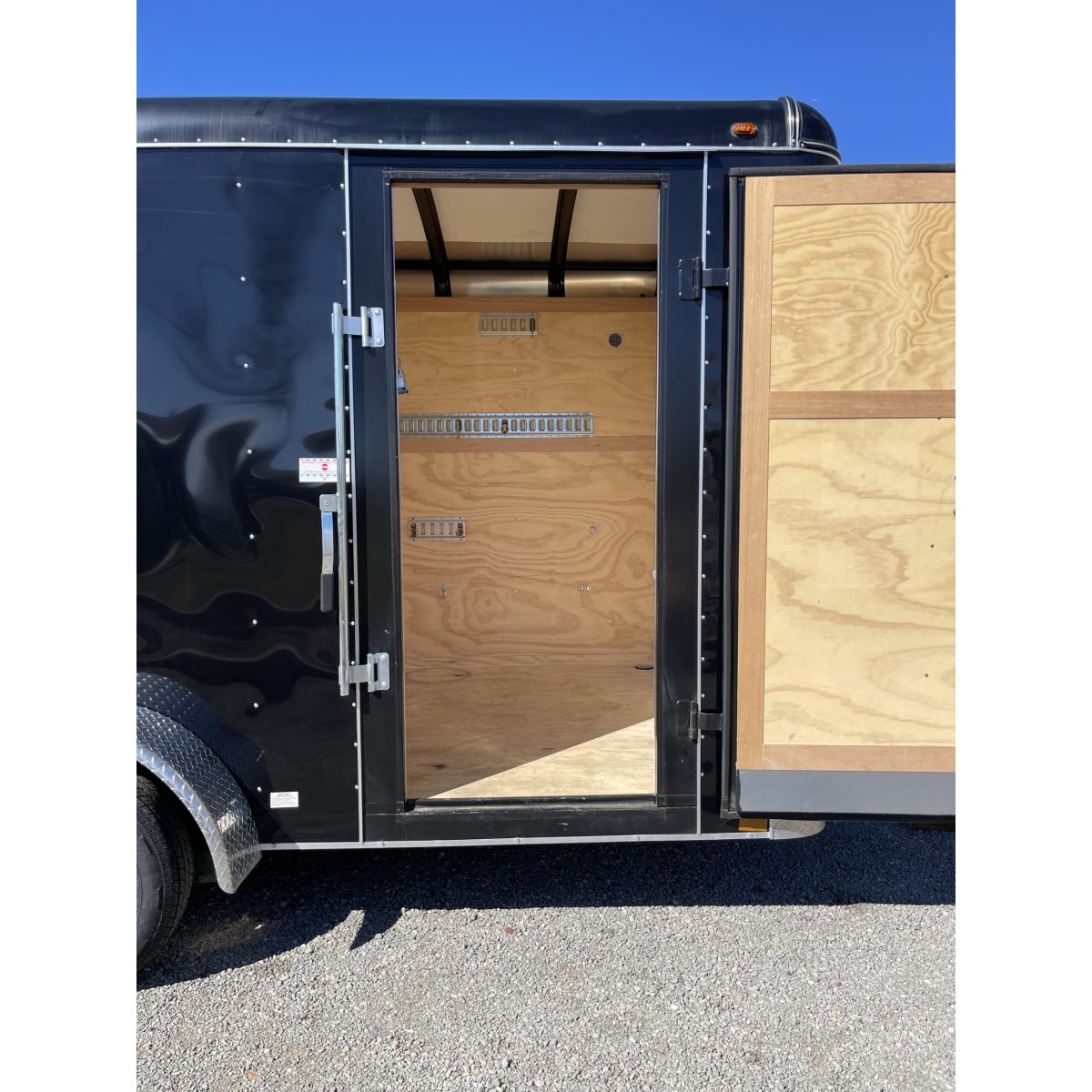 2024 Interstate 7×14 Enclosed Trailer - Roe Trailer Rentals